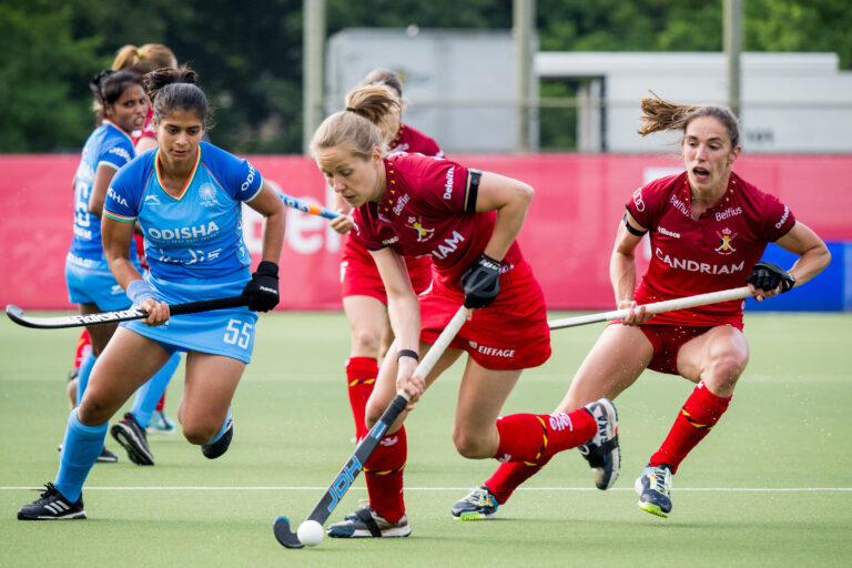 Louise Versavel de retour au Braxgata — Hockeybelgium